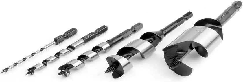 How to use auger bits in hand-operated drilling machines?